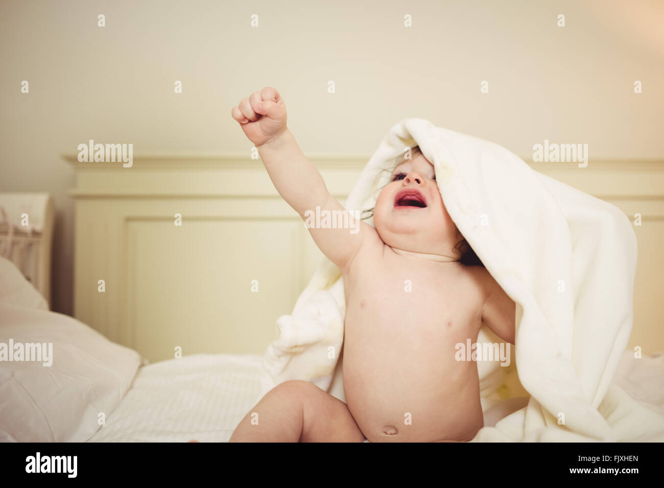 Baby outstretched arms hi-res stock photography and images - Alamy