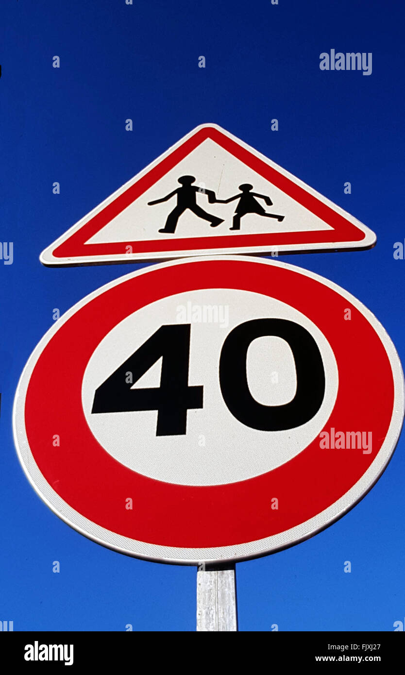 Speed limit signboard hi-res stock photography and images - Alamy