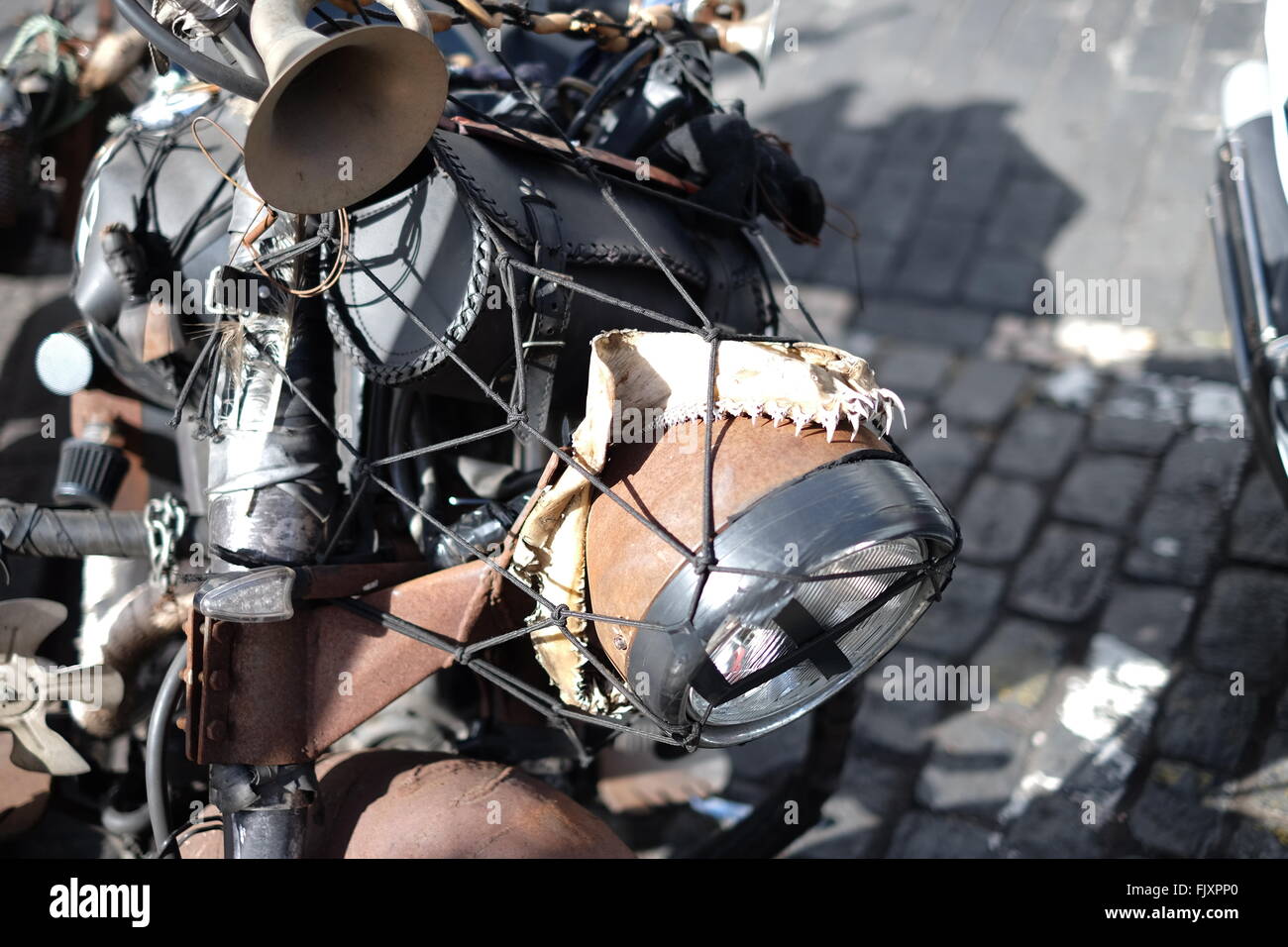 Old rusty motorcycle hi-res stock photography and images - Alamy