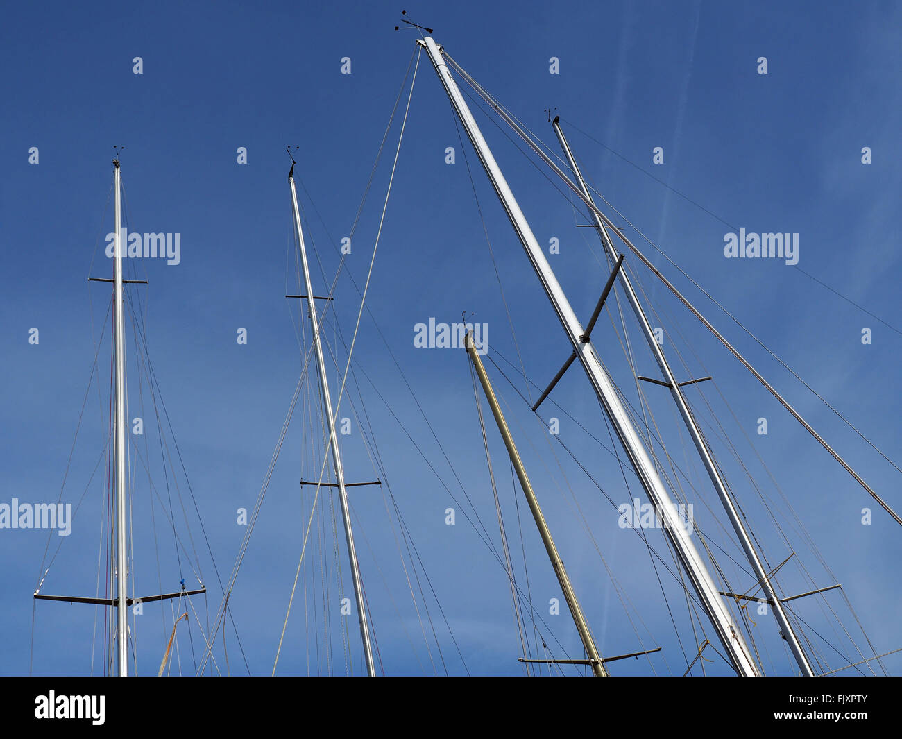 Metallic mast hi-res stock photography and images - Alamy