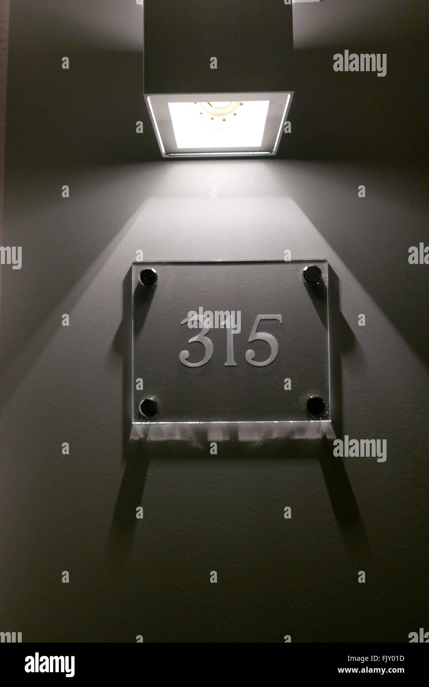 Wall mounted plate hi-res stock photography and images - Alamy