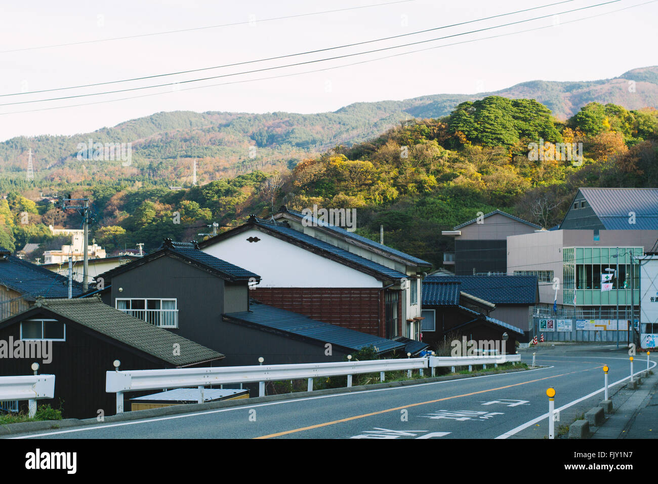 Empty road architecture hi-res stock photography and images - Alamy