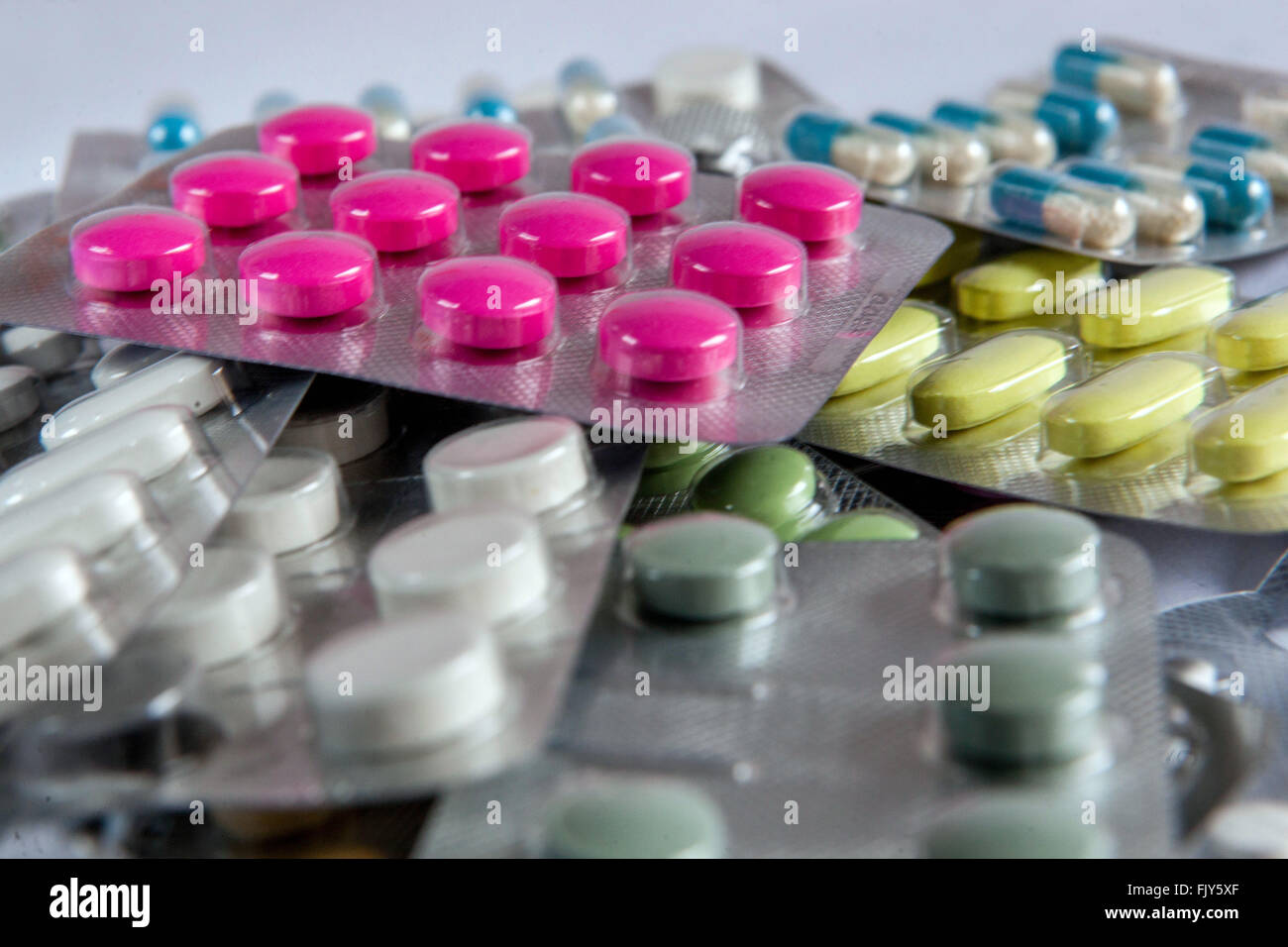 Vitamin caplets hi-res stock photography and images - Alamy