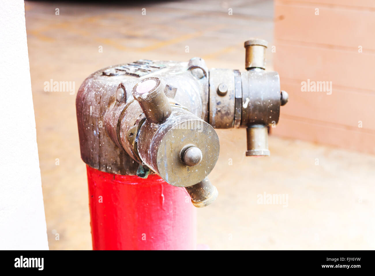 Fire hydrant connection hi-res stock photography and images - Alamy