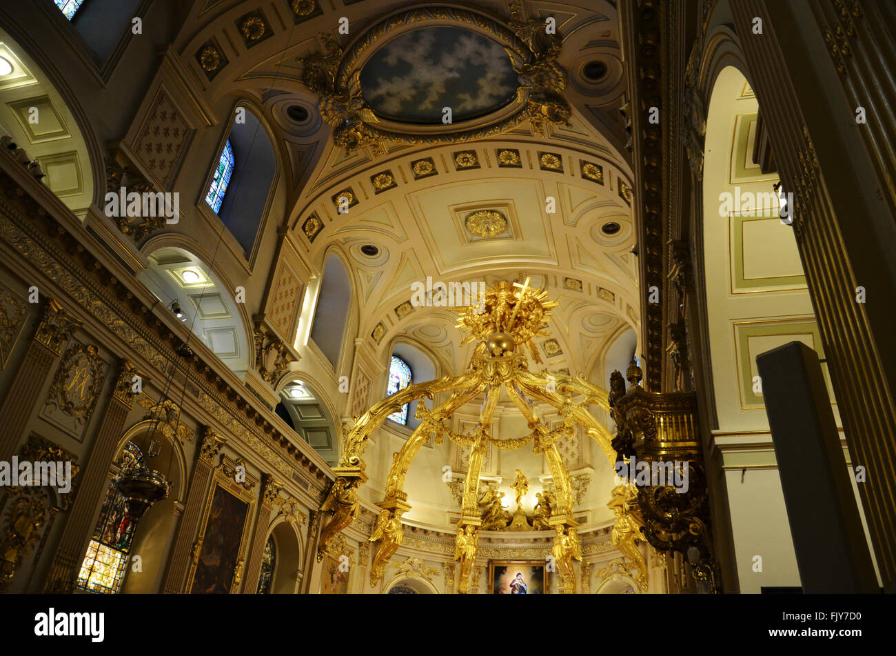 Notre dame de québec basilica cathedral hi-res stock photography and ...