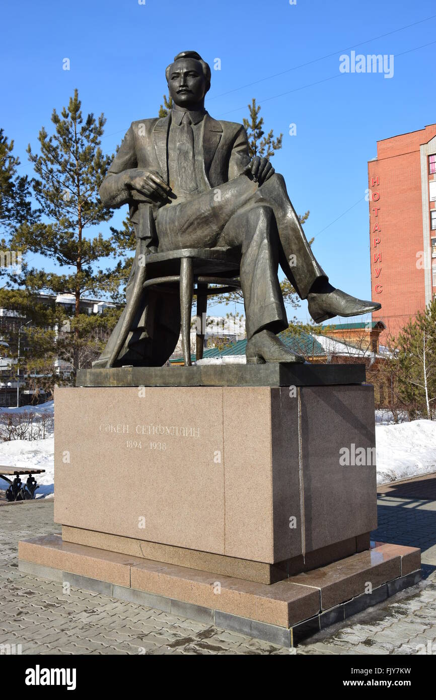 Street statue in Astana, Kazakhstan Stock Photo - Alamy