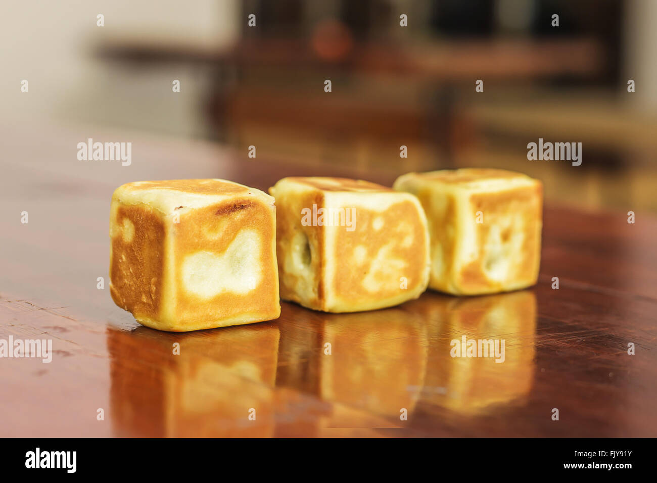 Bun cube hi-res stock photography and images - Alamy