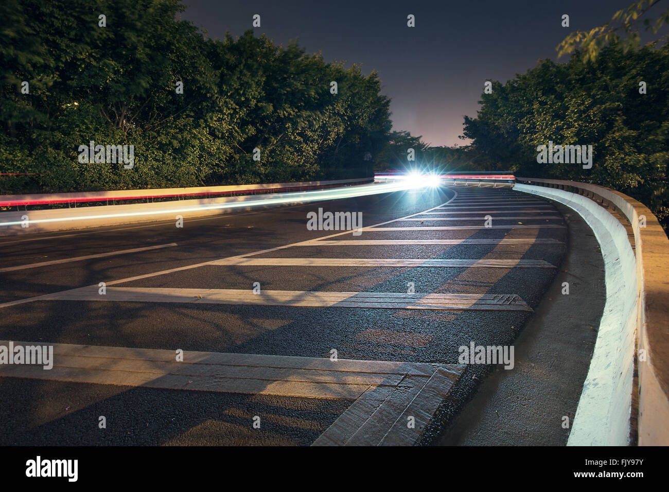 Highway road light night tree hi-res stock photography and images - Alamy