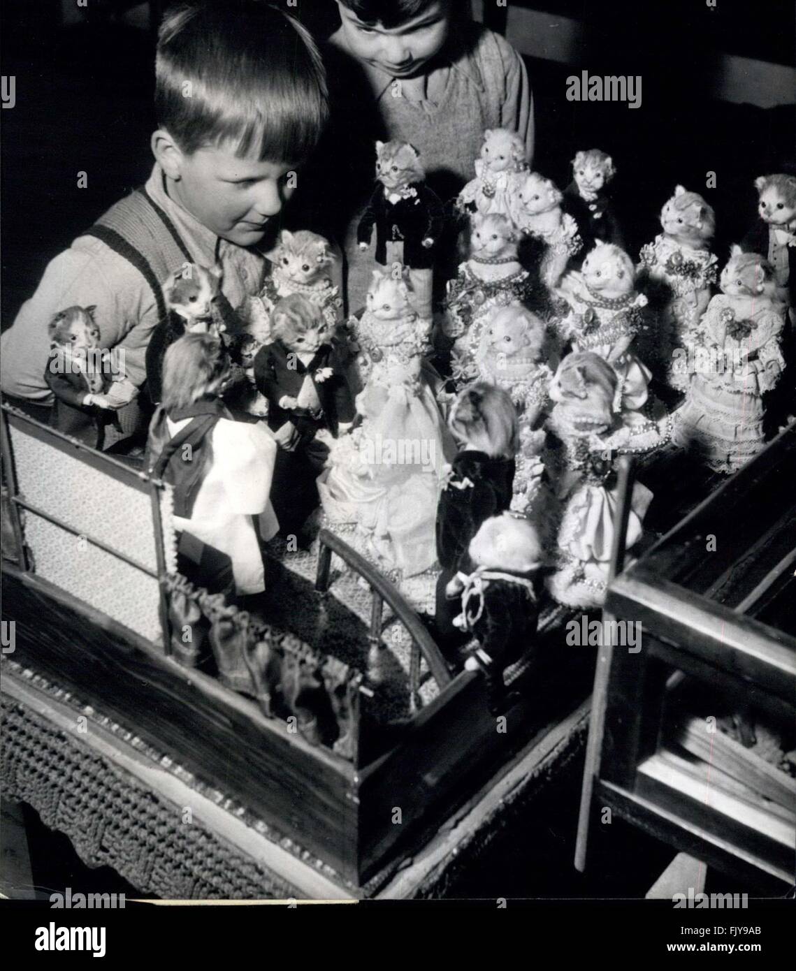 Walter potter hi-res stock photography and images - Alamy