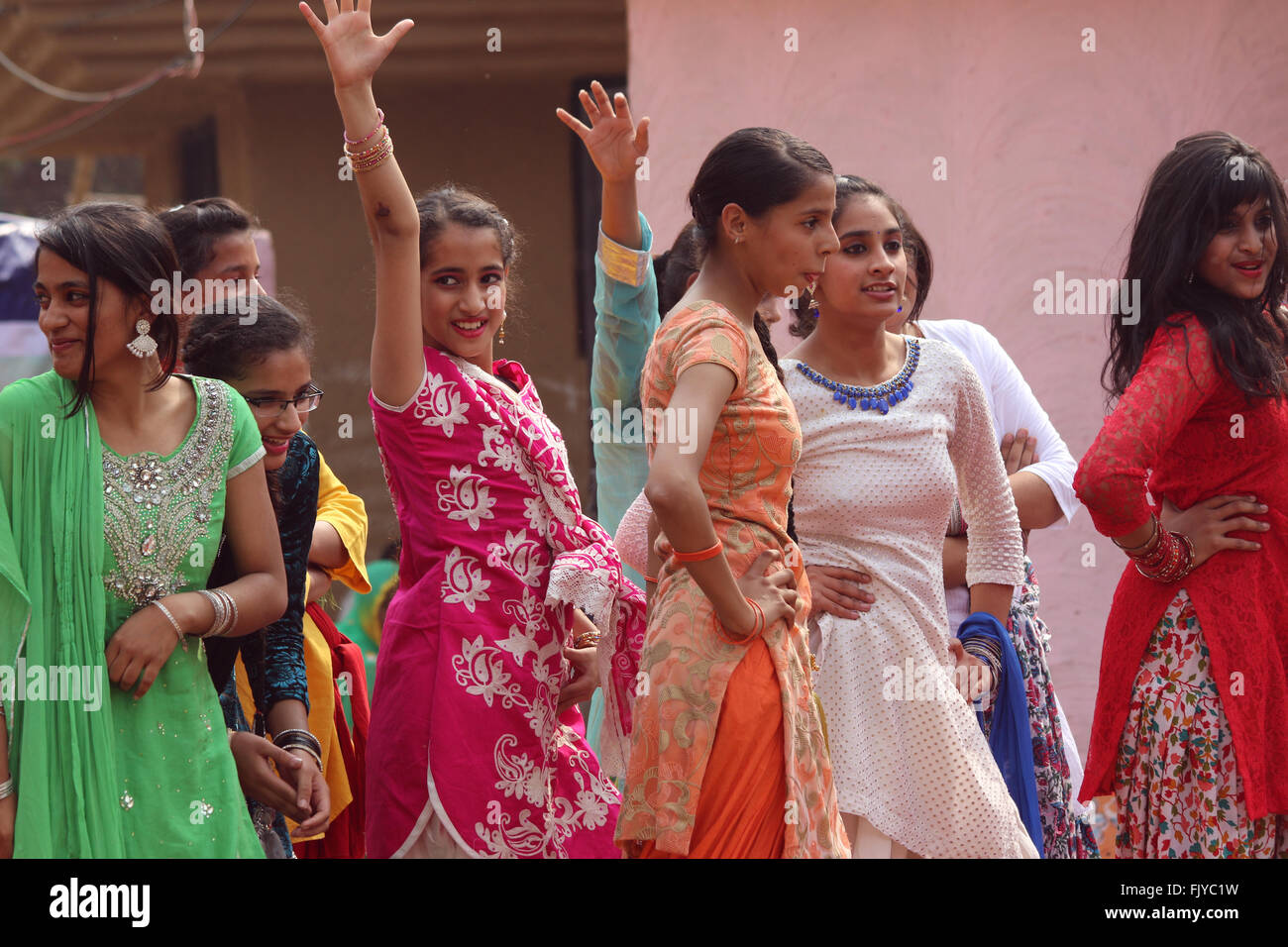 Indian teen girl dance stage hi-res stock photography and images - Alamy