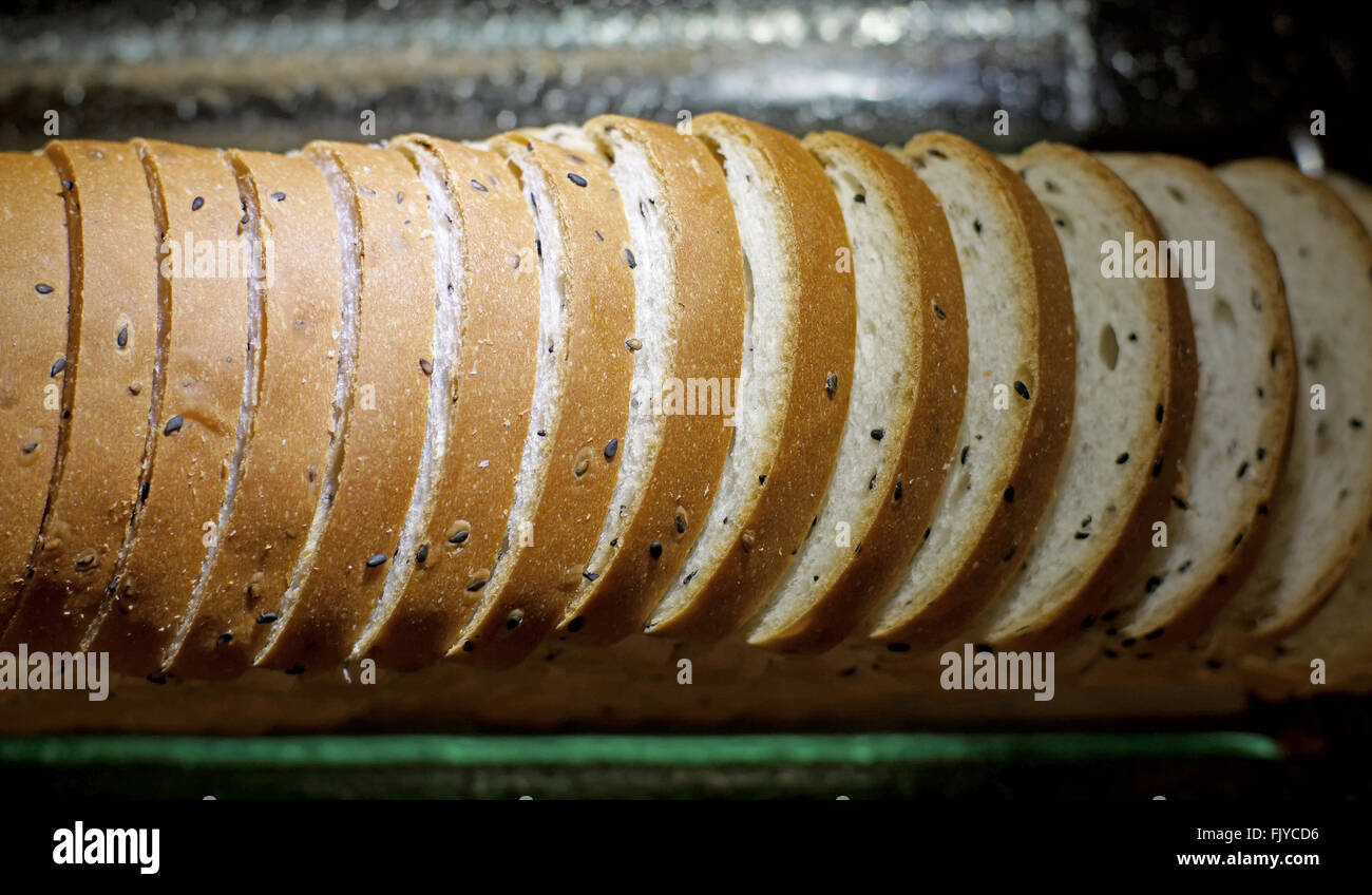 Toast basket hi-res stock photography and images - Alamy