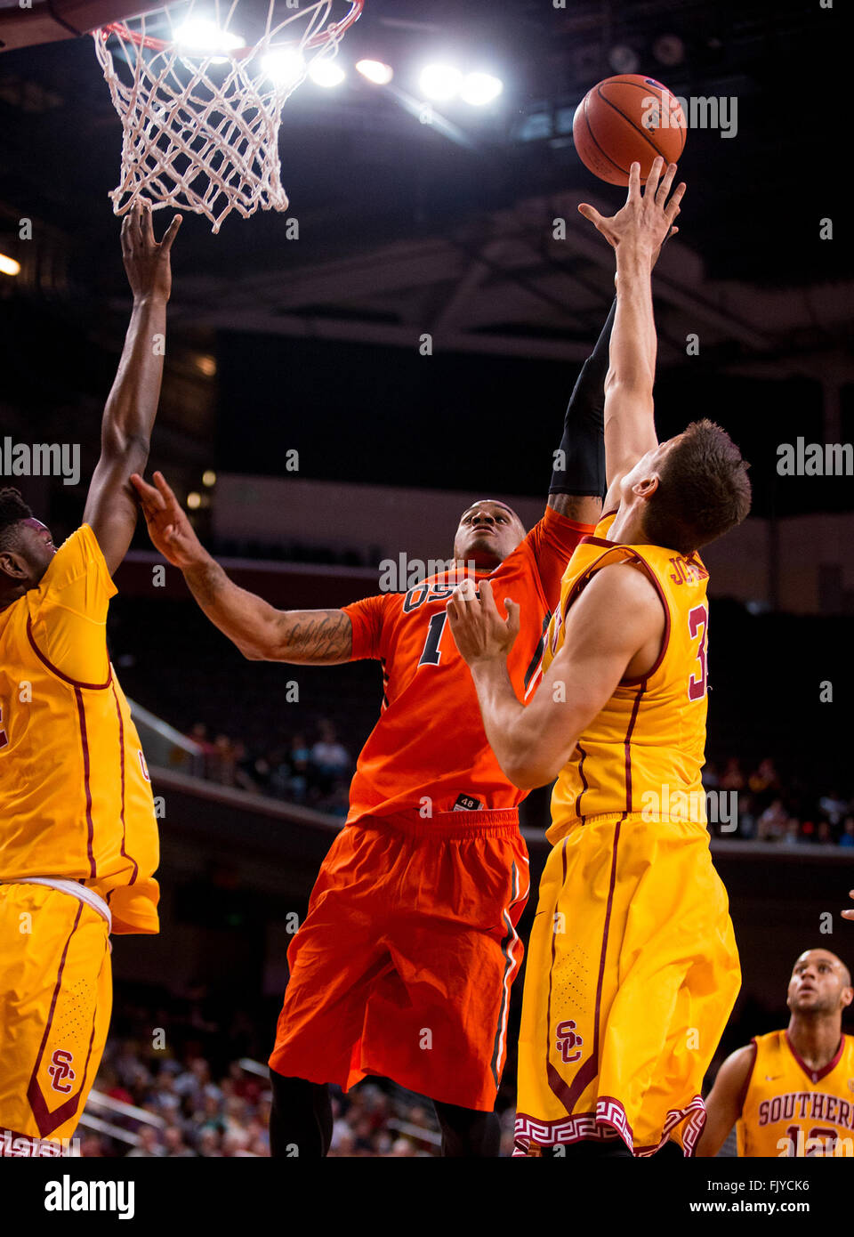 Los Angeles, CA, USA. 02nd Mar, 2016. Oregon State guard (1) Gary ...