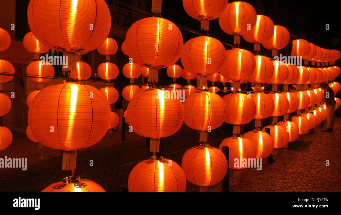 Illuminated Chinese Traditional Lanterns At Night Stock Photo - Alamy