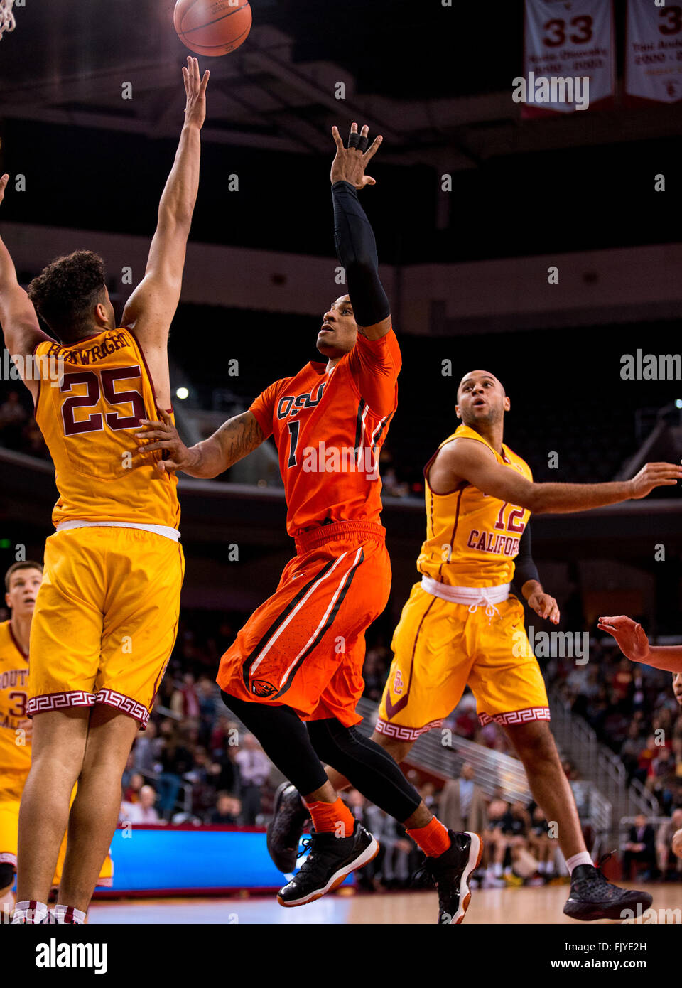 Los Angeles, CA, USA. 02nd Mar, 2016. Oregon State guard (1) Gary ...