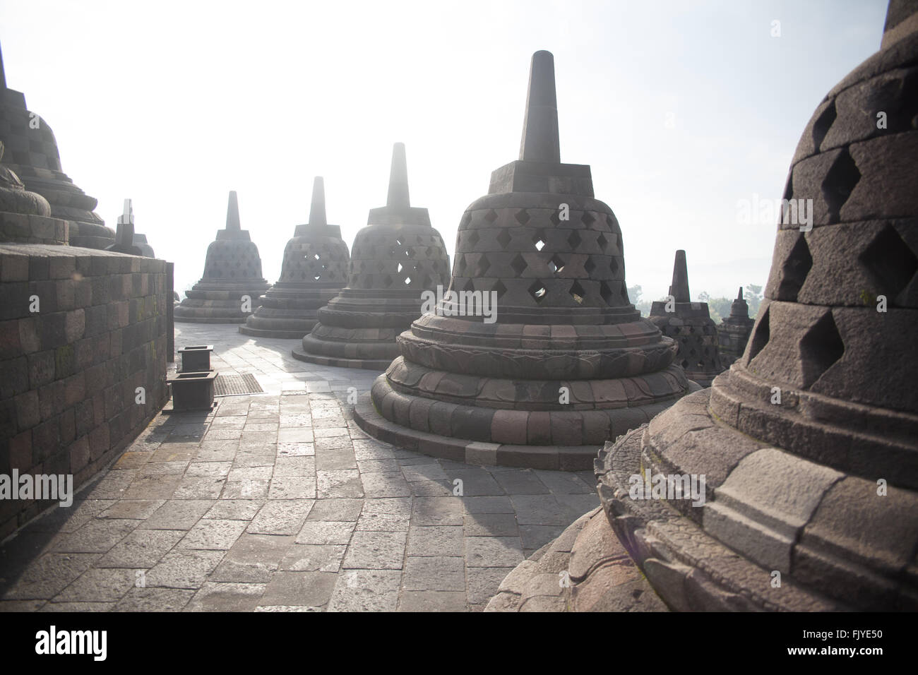 Buddhist art and architecture hi-res stock photography and images - Alamy
