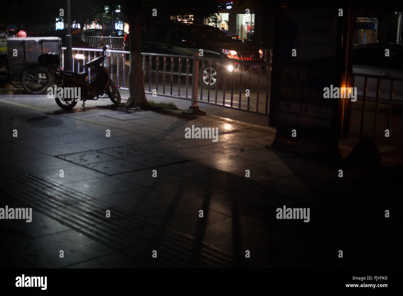 Footpath at night hi-res stock photography and images - Alamy