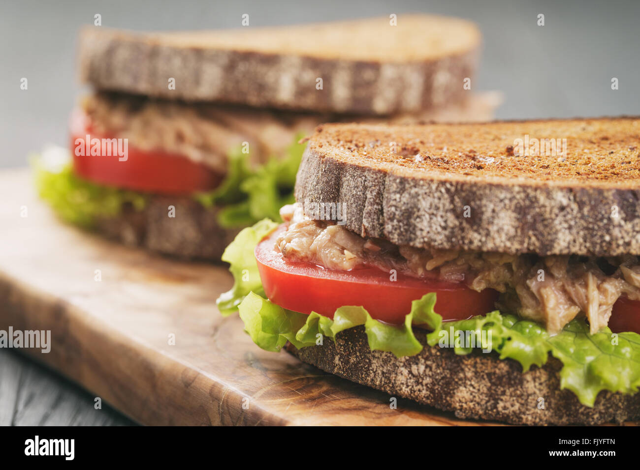 rye bread sandwich with tuna and vegetables Stock Photo - Alamy
