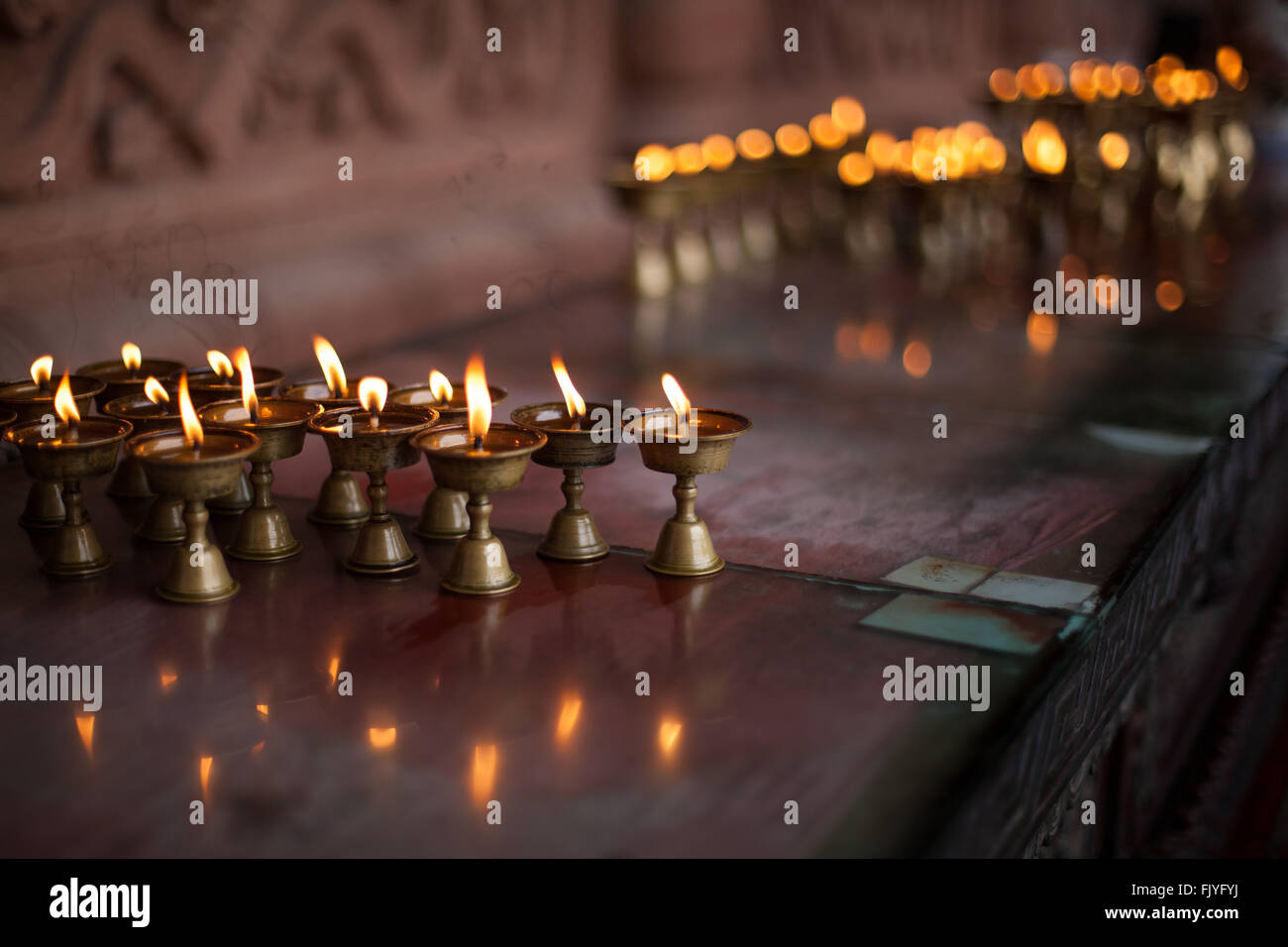 Metal oil lamps hi-res stock photography and images - Alamy