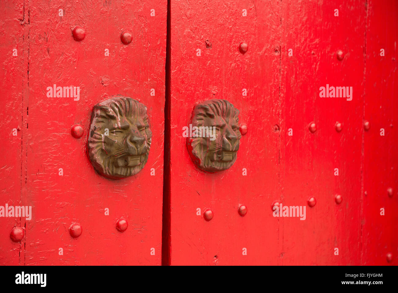 Chinese traditional gate hi-res stock photography and images - Alamy