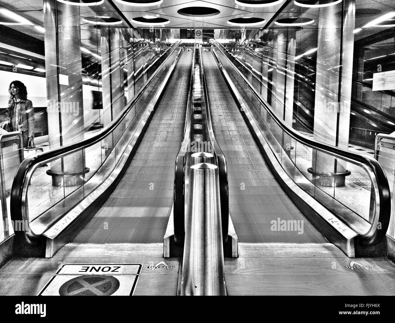 Moving walkways hi-res stock photography and images - Alamy