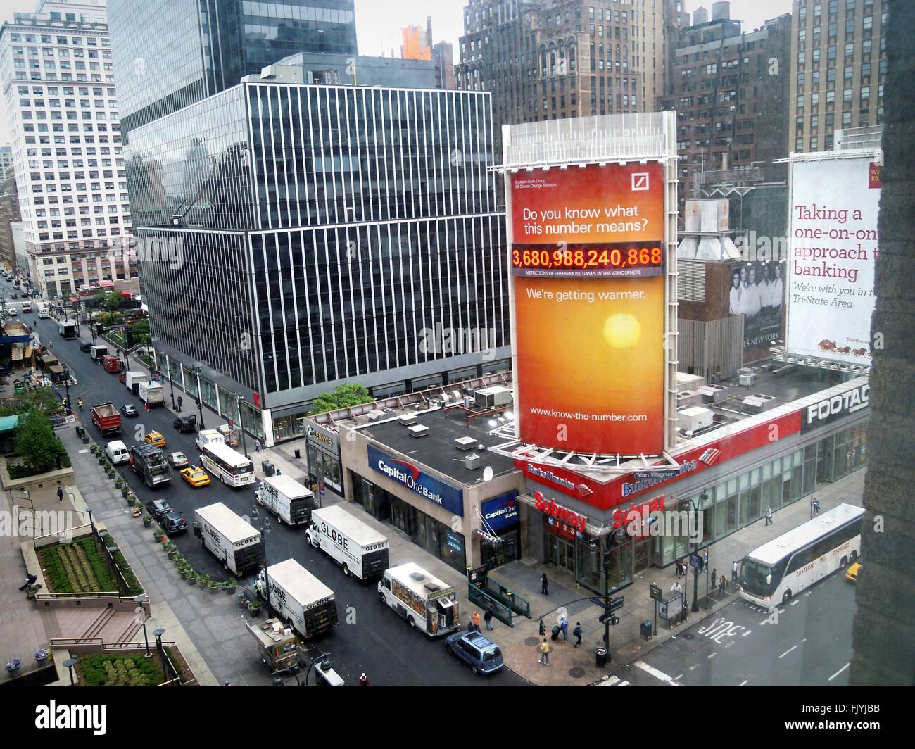 Building advertisements hi-res stock photography and images - Alamy