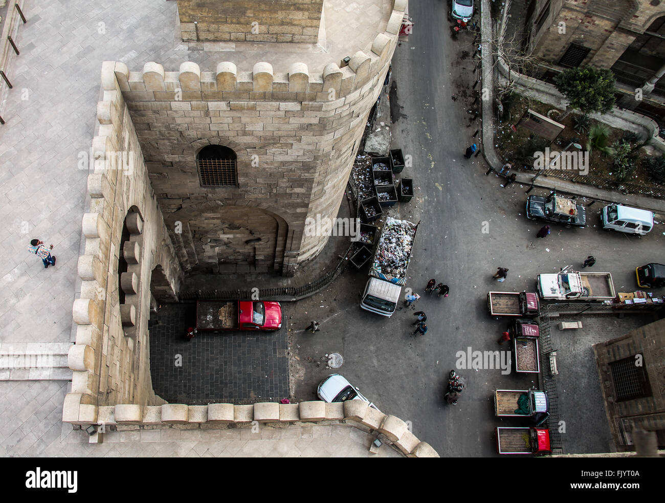 Cairo, Egypt. 04th Mar, 2016. Below a group of poor Egyptians walking ...