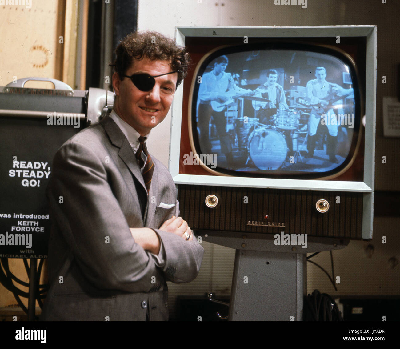 JOHNNY KIDD AND THE PIRATES UK pop group leader Kidd (1935-1966) on ...