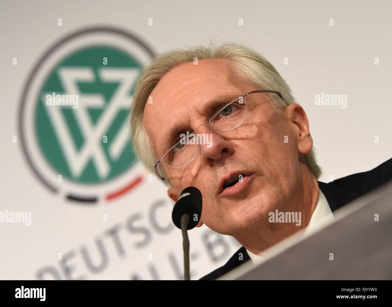 Christian Duve of the business law firm Freshfields Bruckhaus Deringer ...