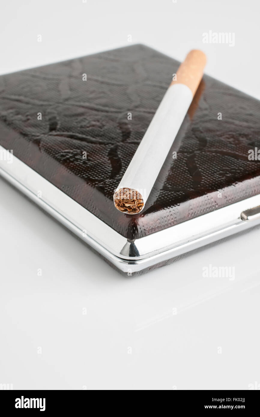 Classic cigarettes box hi-res stock photography and images - Alamy