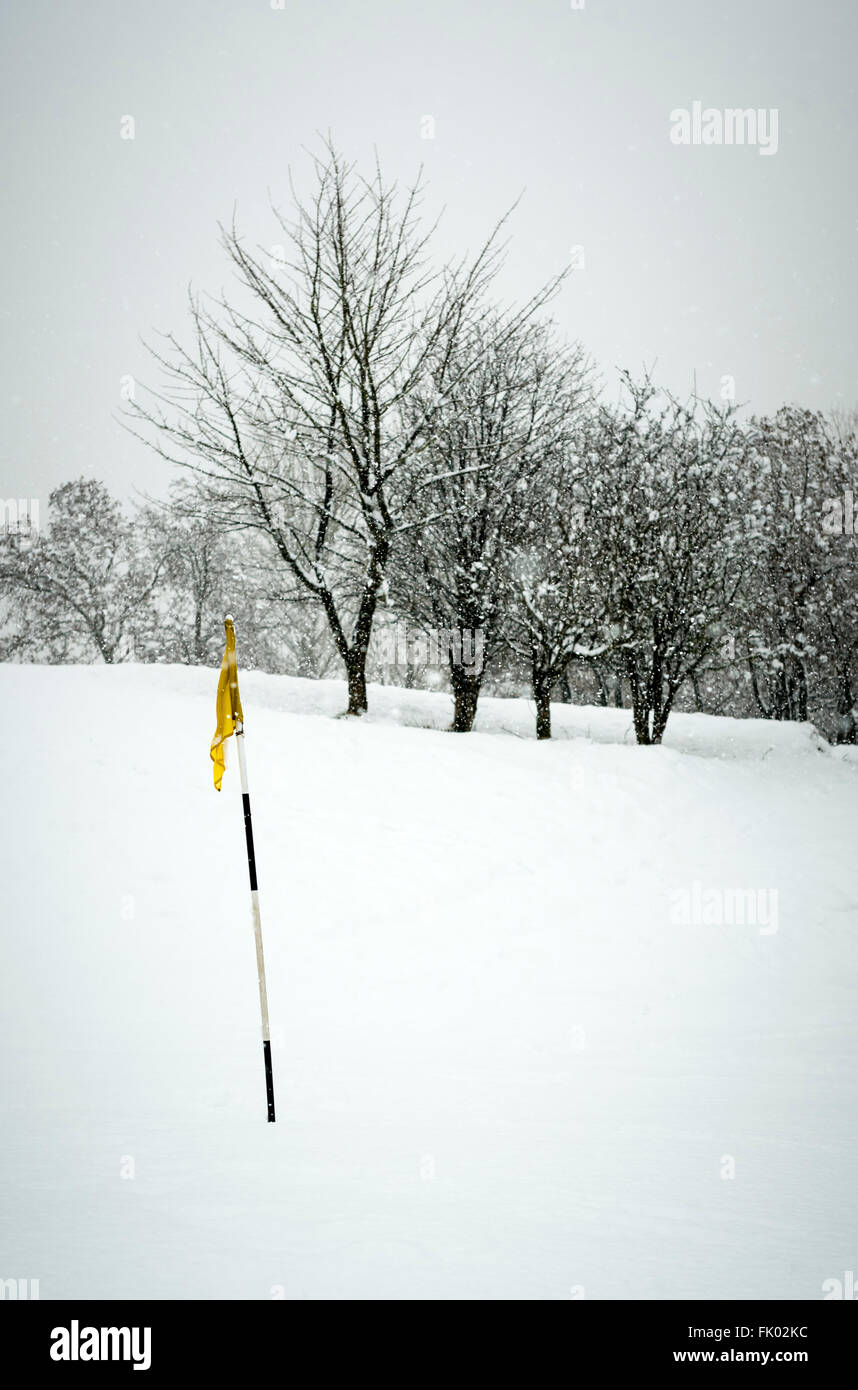 Snow flag hi-res stock photography and images - Alamy