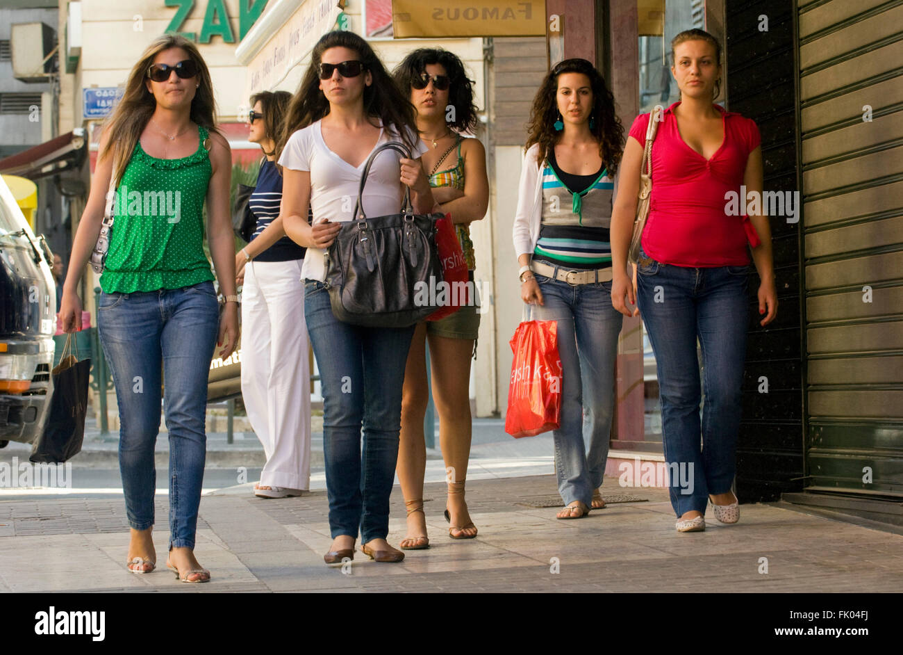 Griechin hi-res stock photography and images - Alamy
