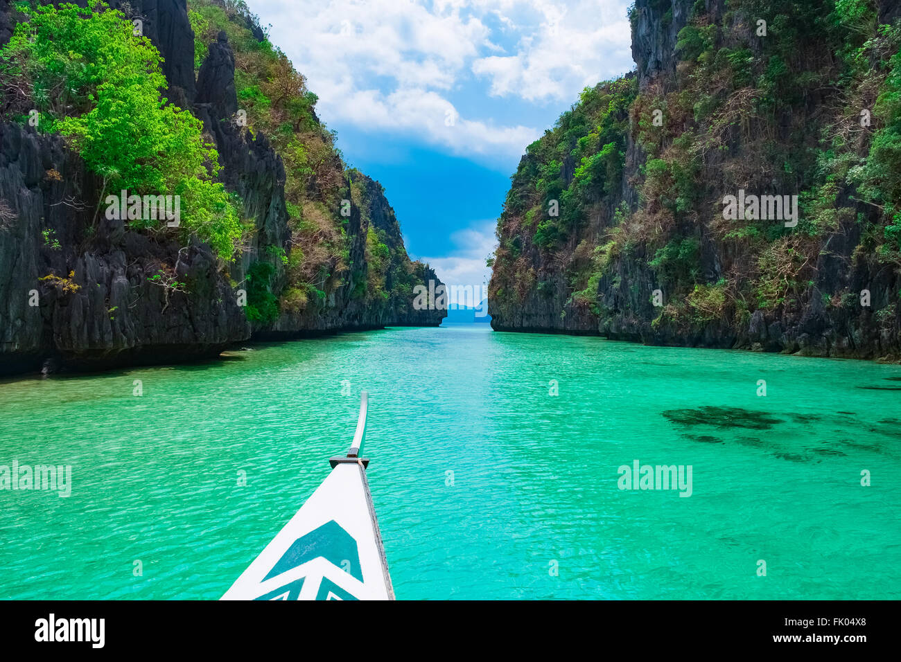 Boat trip in blue lagoon, Palawan, Philippines Stock Photo - Alamy