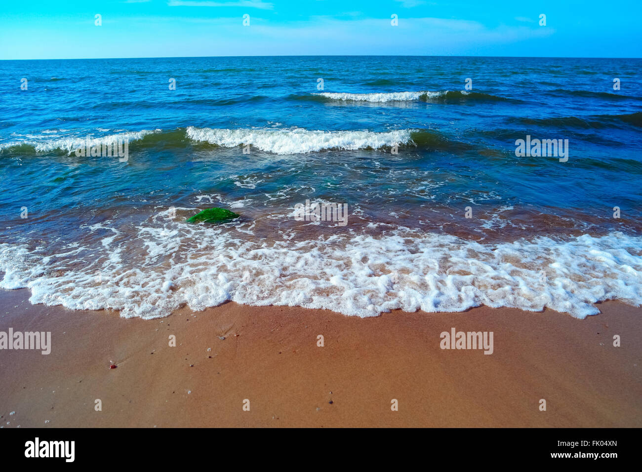 Water sea beach scenic scene hi-res stock photography and images - Alamy