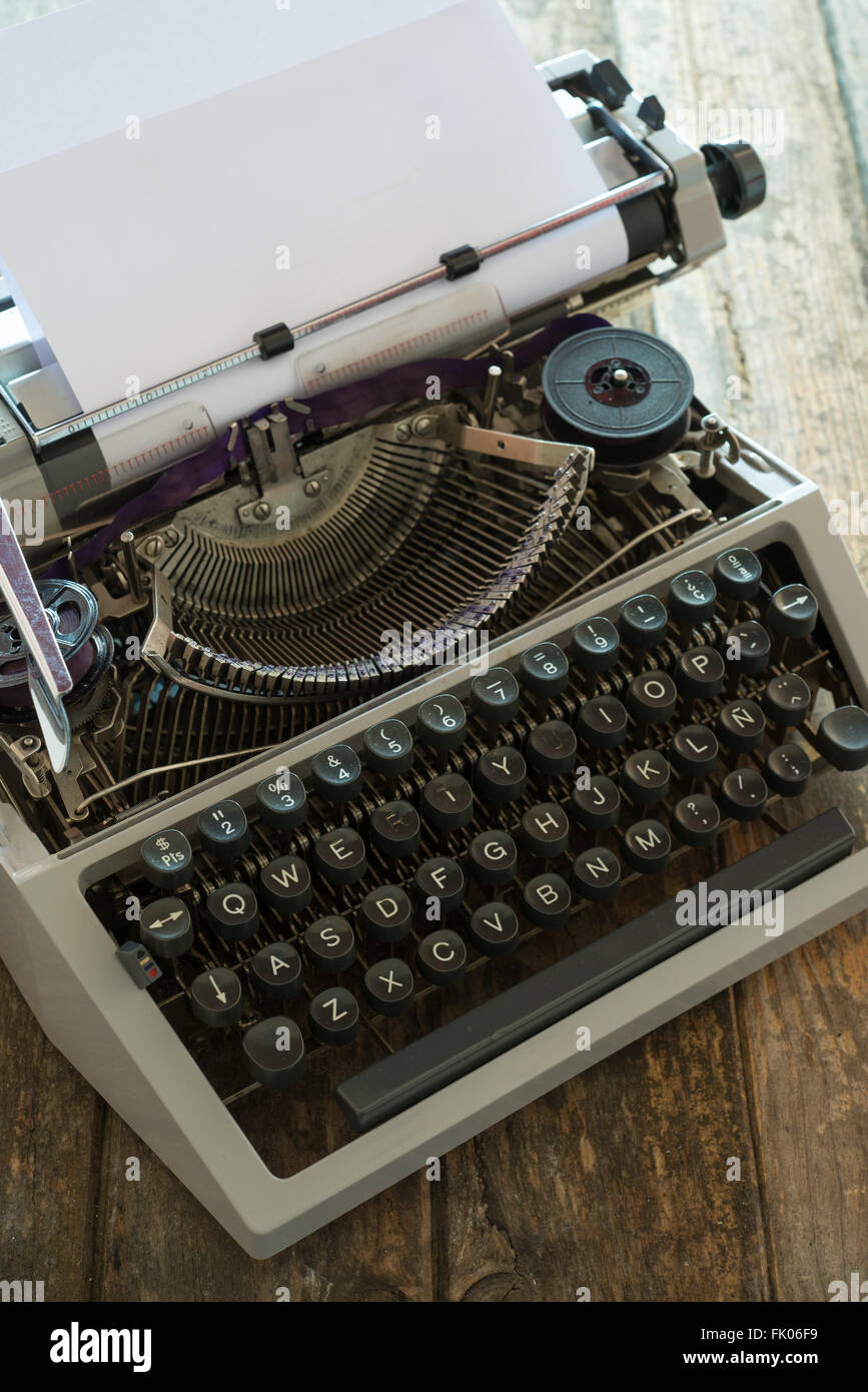 closeup of old typewriter with white paper Stock Photo - Alamy
