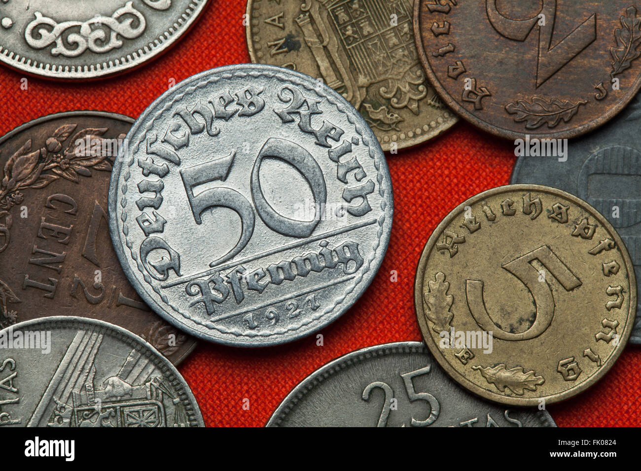 German money 1920s hi-res stock photography and images - Alamy