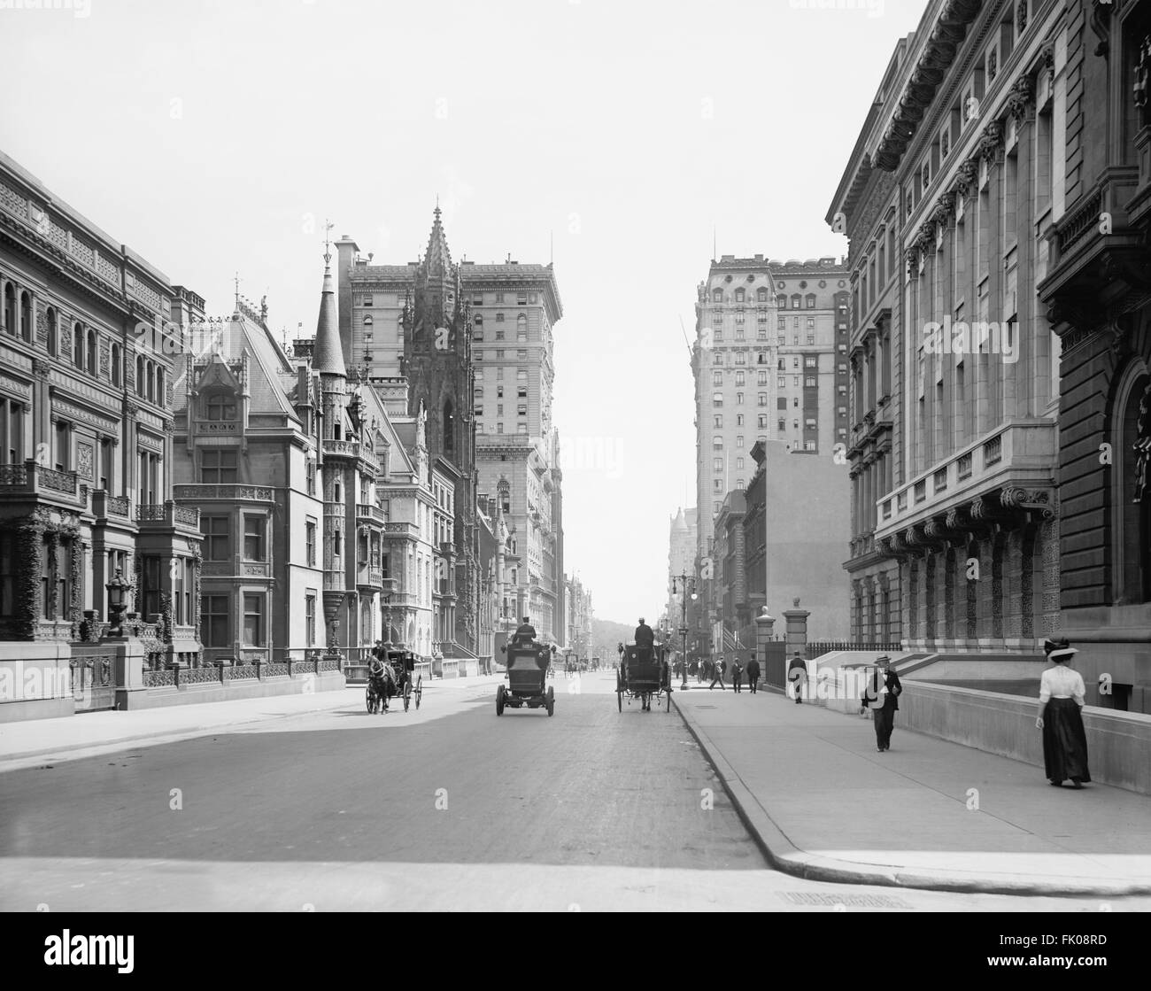 Street Scene, Fifth Avenue, New York City, USA, circa 1908 Stock Photo ...