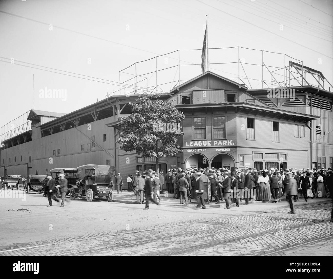 People stadium usa Black and White Stock Photos & Images - Alamy