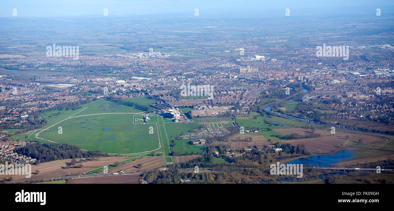Huntingdon race course hi-res stock photography and images - Alamy