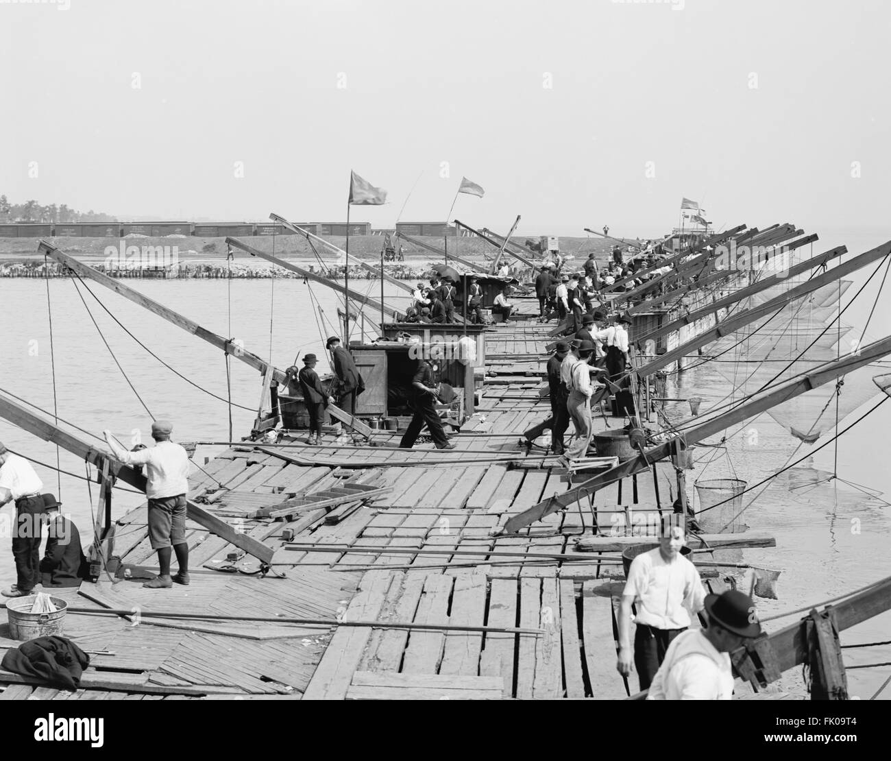 Fishing Pier, Chicago, Illinois, USA, circa 1915 Stock Photo - Alamy