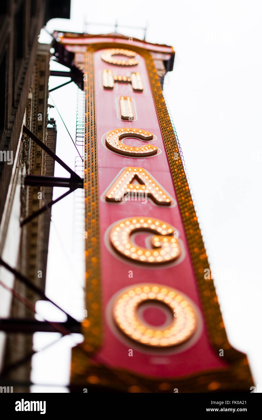 Chicago sign hi-res stock photography and images - Alamy
