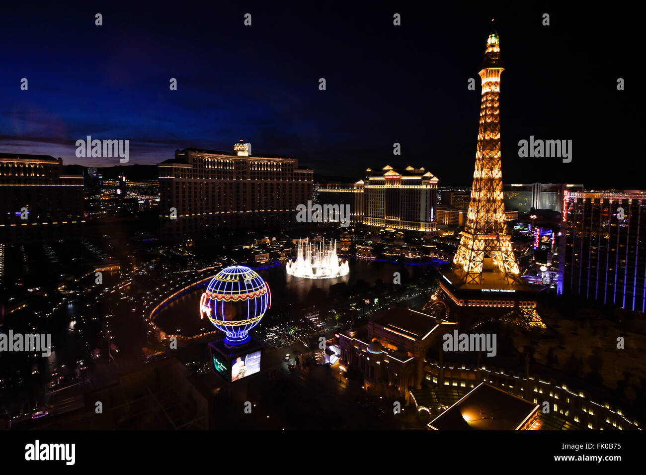 Bellagio fountain street view hi-res stock photography and images - Alamy
