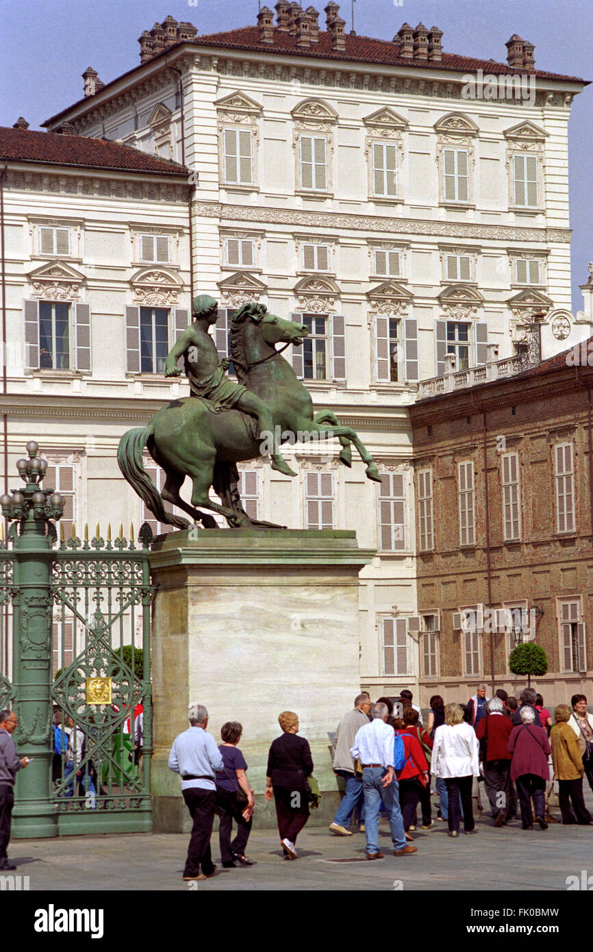 Turin palazzo reale sculpture hi-res stock photography and images - Alamy