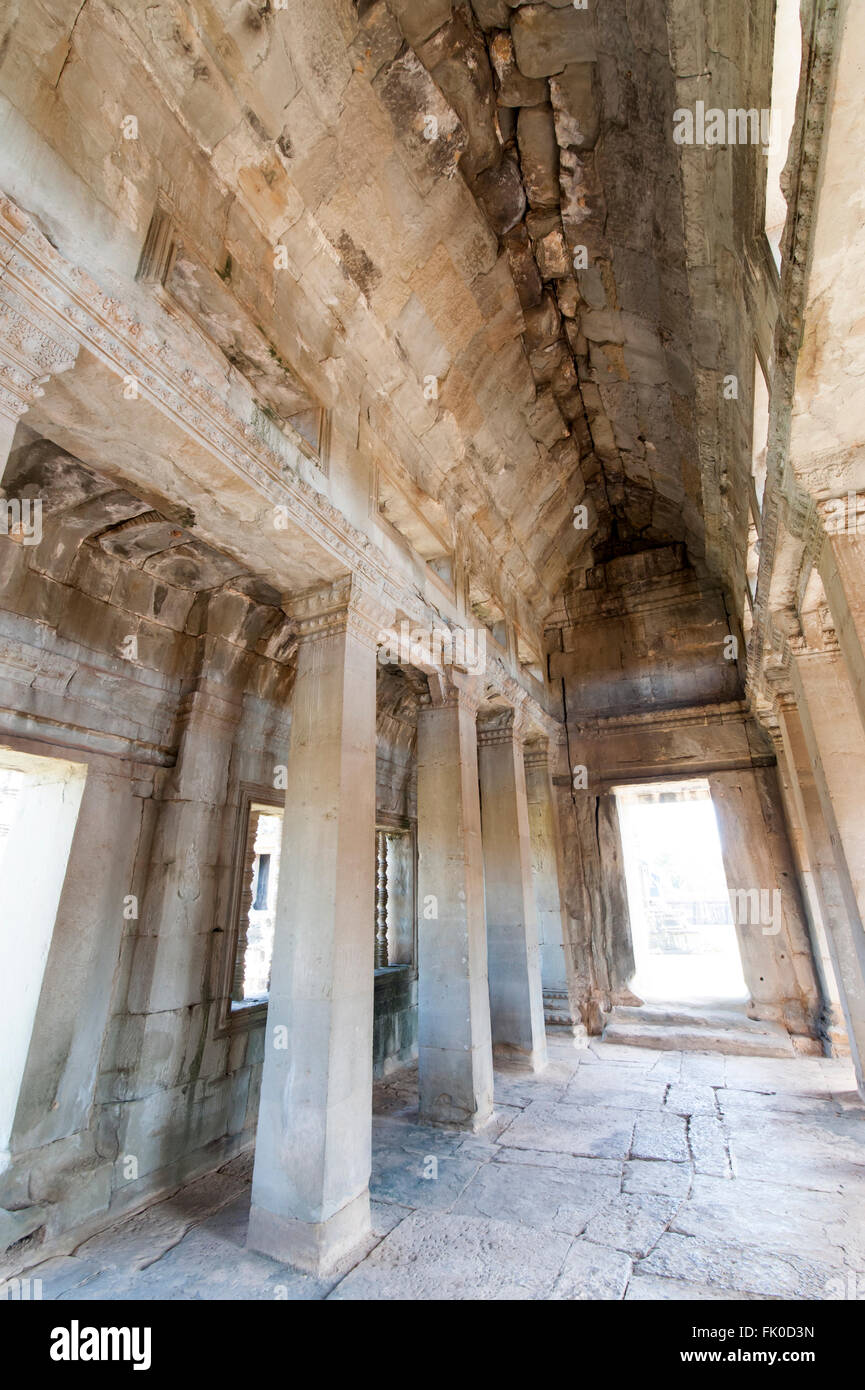 Inside angkor wat temple hi-res stock photography and images - Alamy