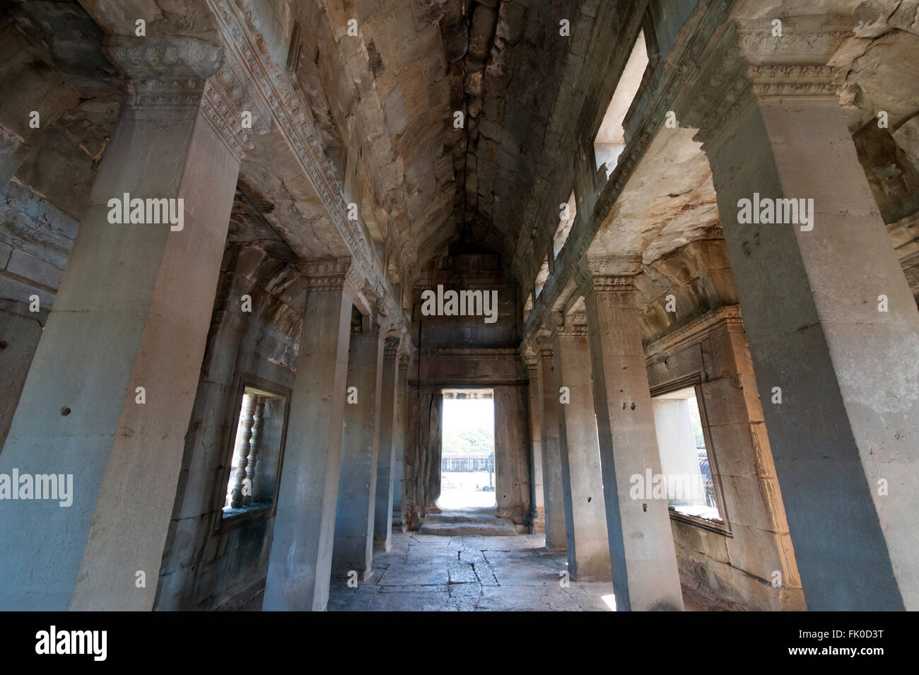 Inside of Angkor wat temple, all stone Stock Photo - Alamy