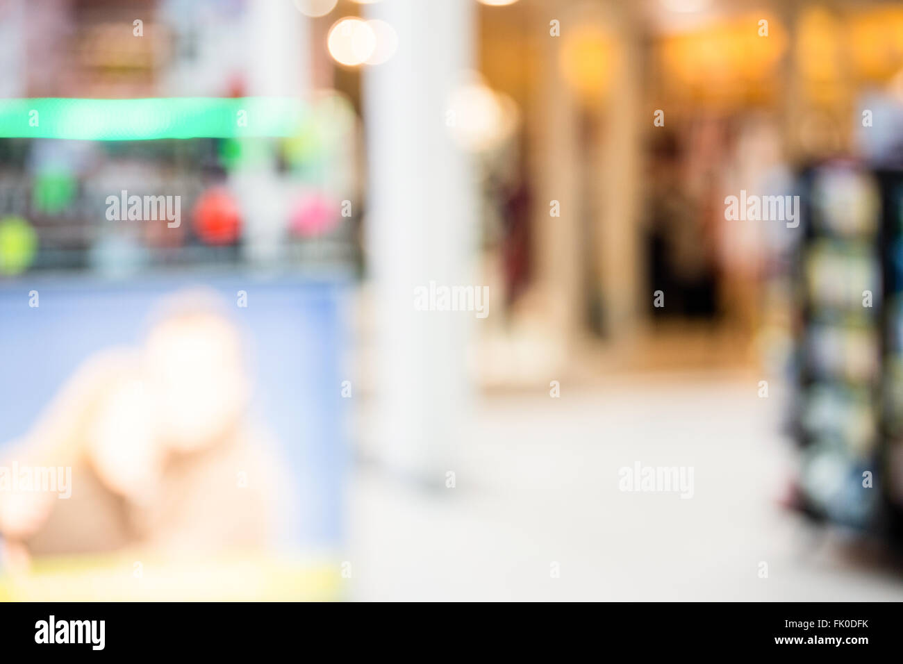 Empty shopping mall interior hi-res stock photography and images - Alamy