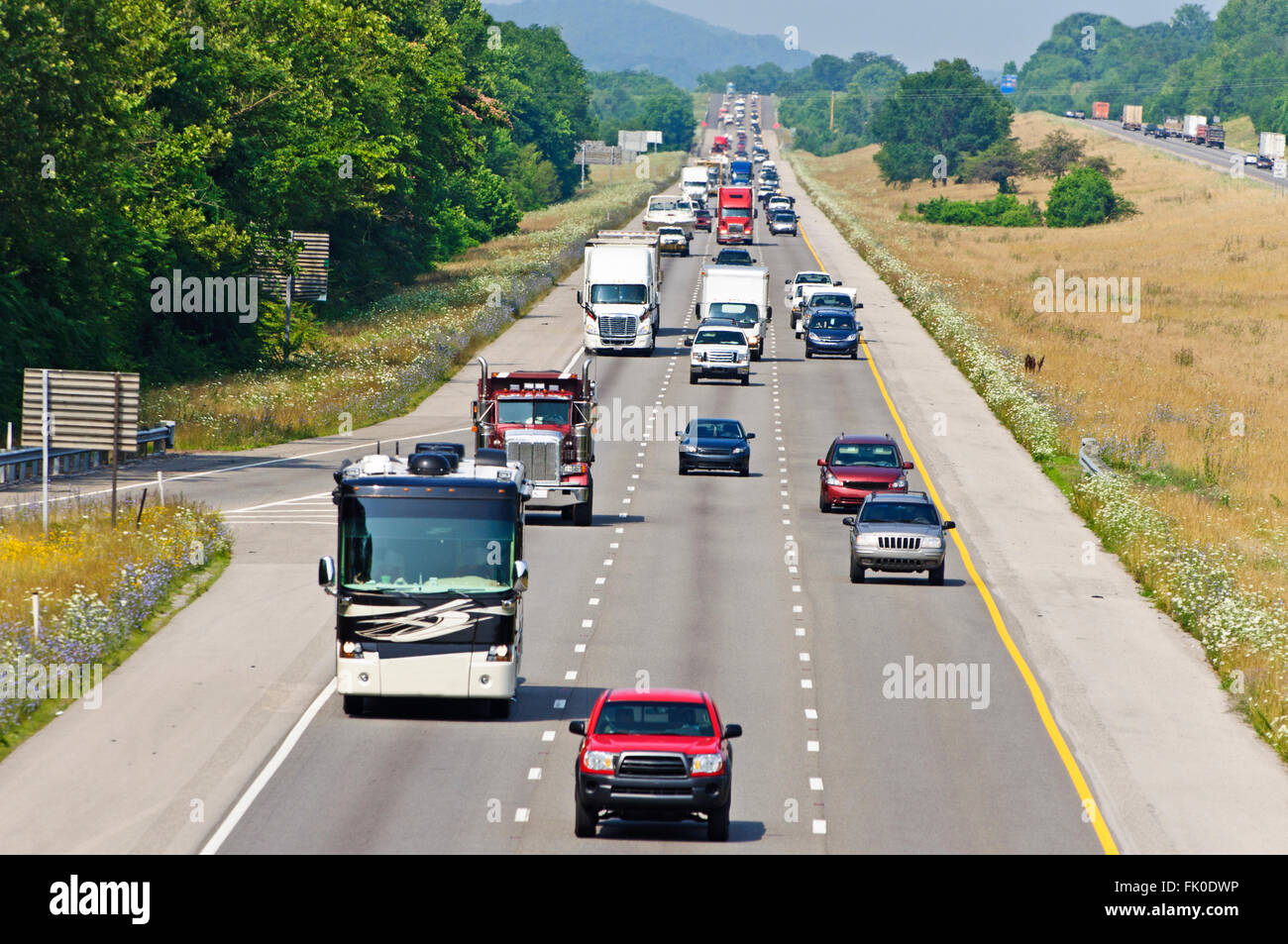 Interstate bus hi-res stock photography and images - Alamy