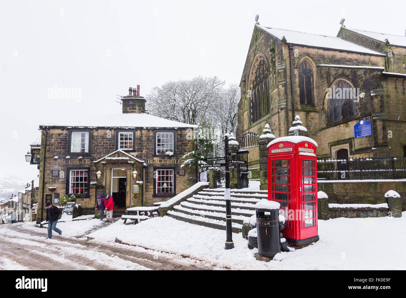 Haworth yorkshire snow hi-res stock photography and images - Alamy