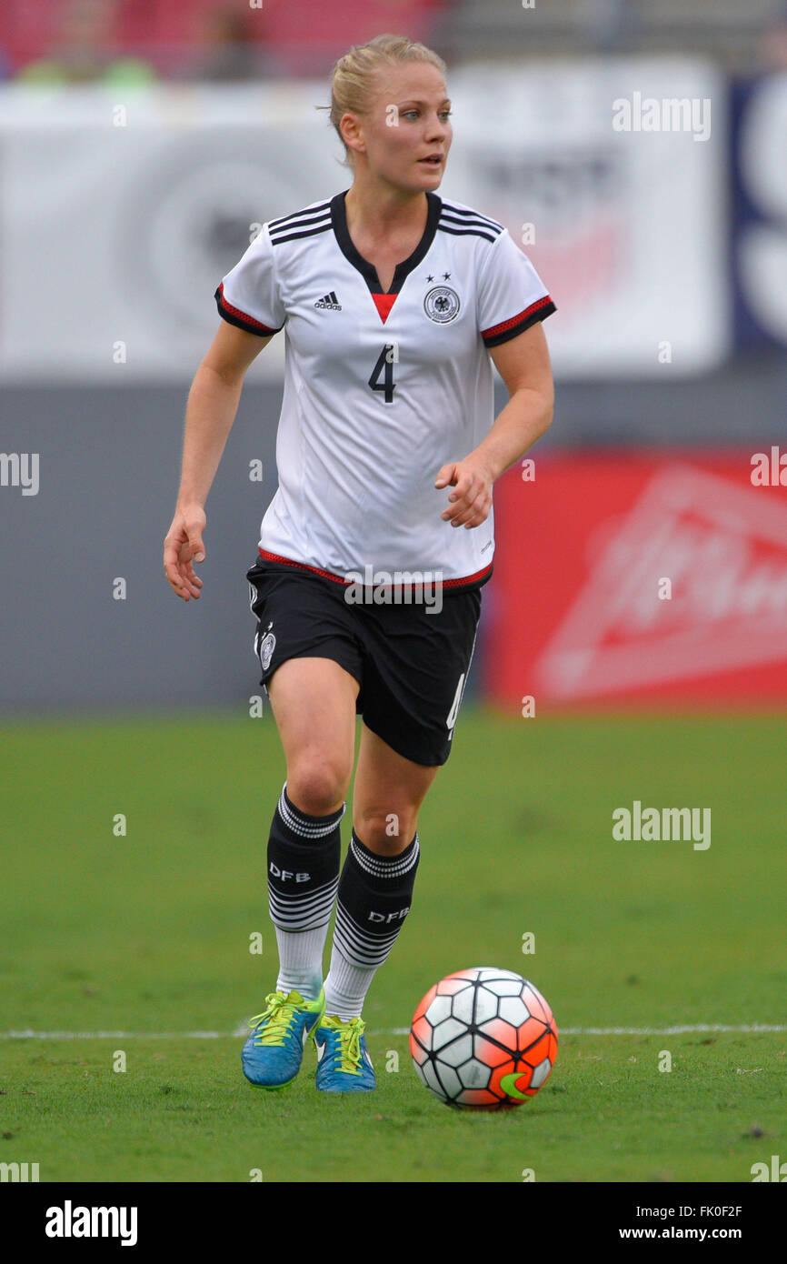 Tampa, Florida, USA. 3rd Mar, 2016. Germany defender Leonie Maier (4 ...