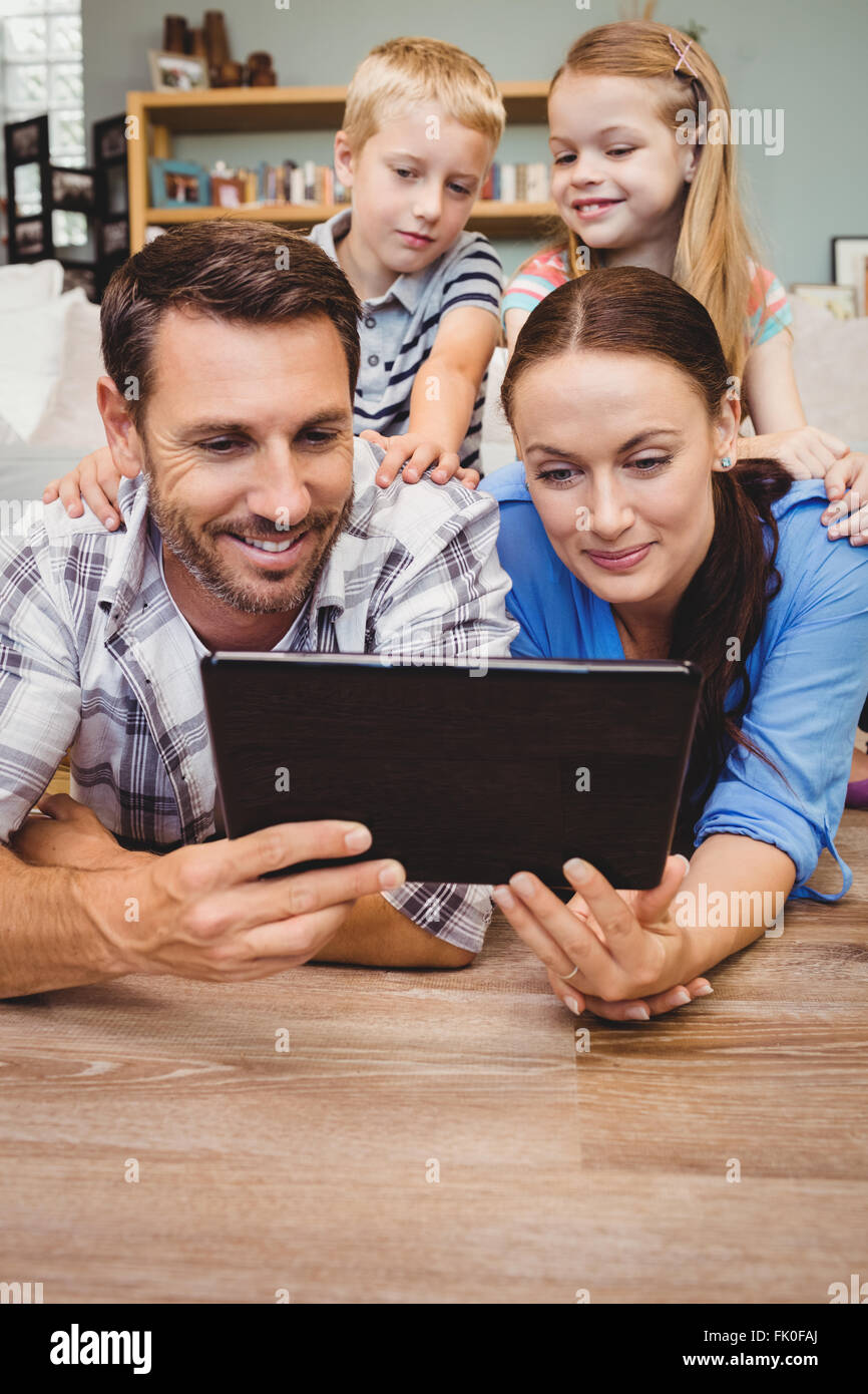 Looking back sitting down hi-res stock photography and images - Alamy