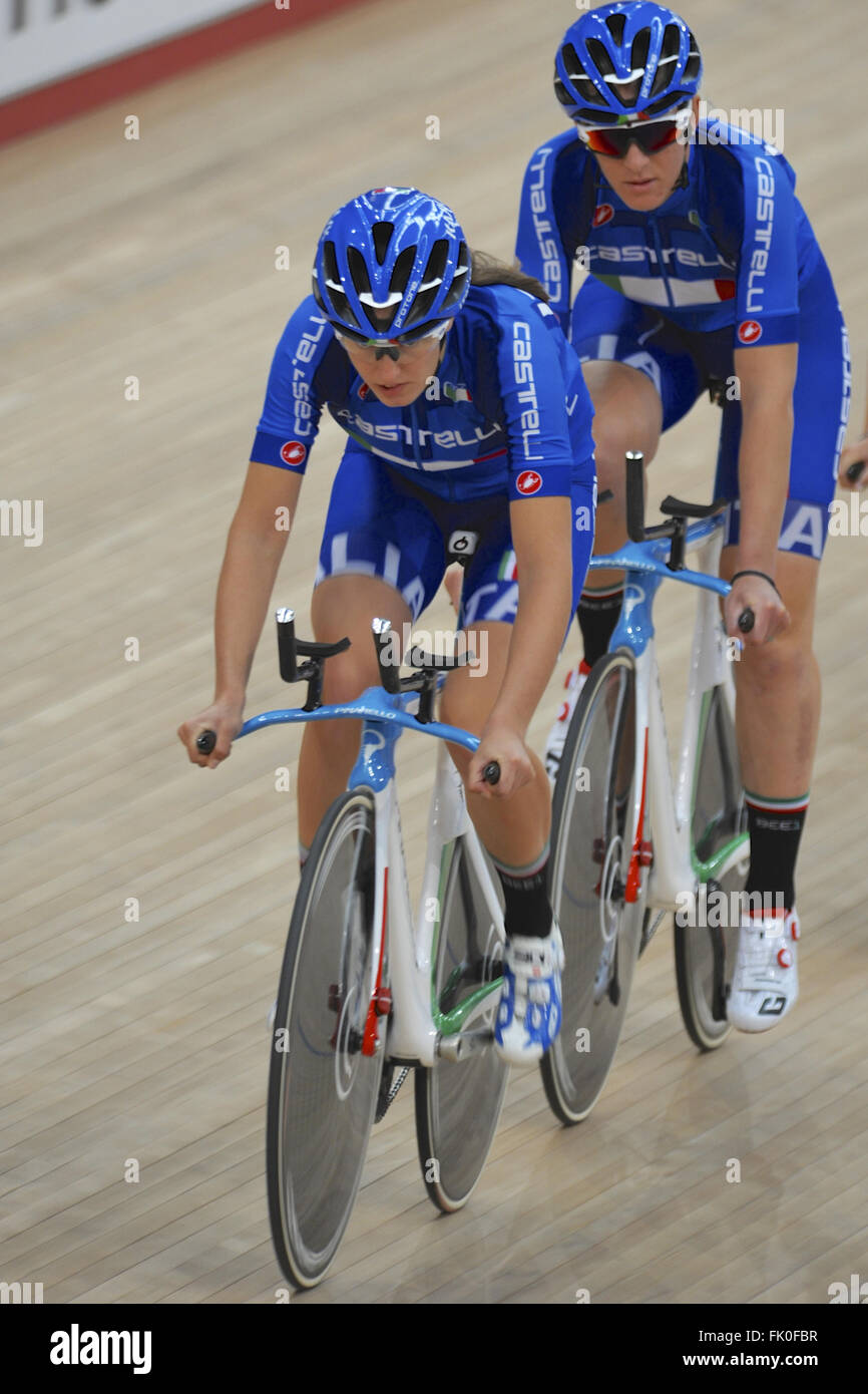 London, UK. 04th Mar, 2016. Members of the Italian Women's Pursuit Team ...